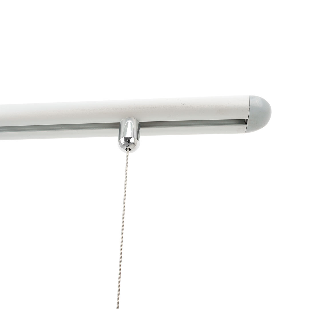 Sistemi espositivi a cavetto anche con illuminazione a LED