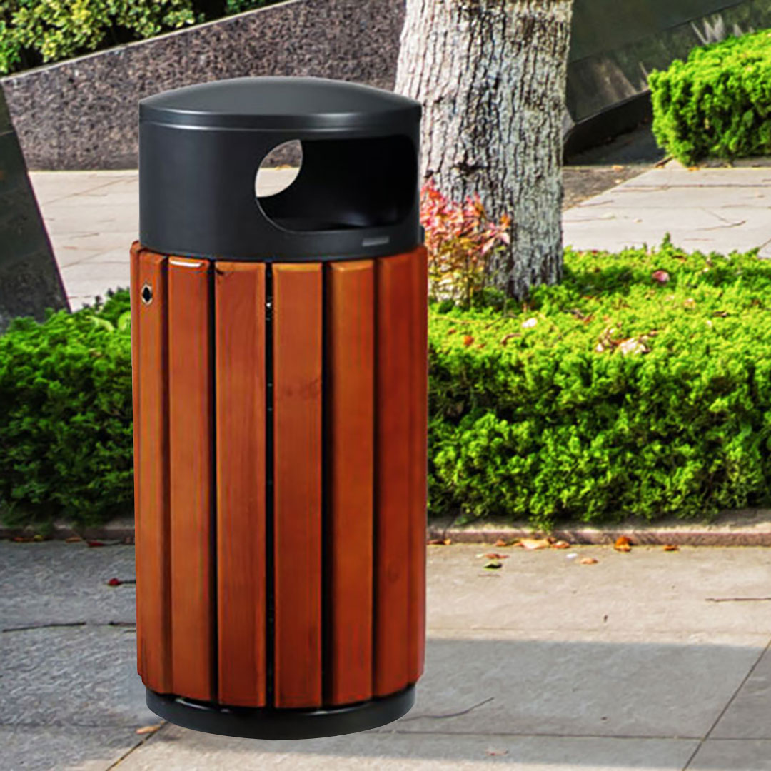 Cestino per arredo urbano con doghe in legno